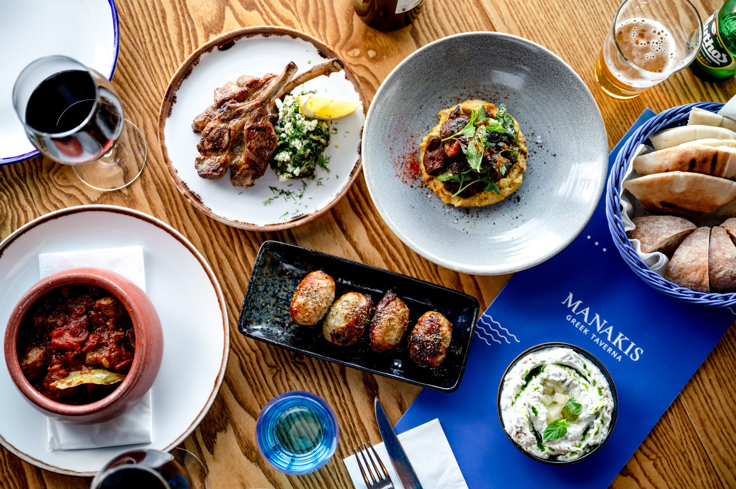 Reservations St. Julians - Manakis Greek Taverna